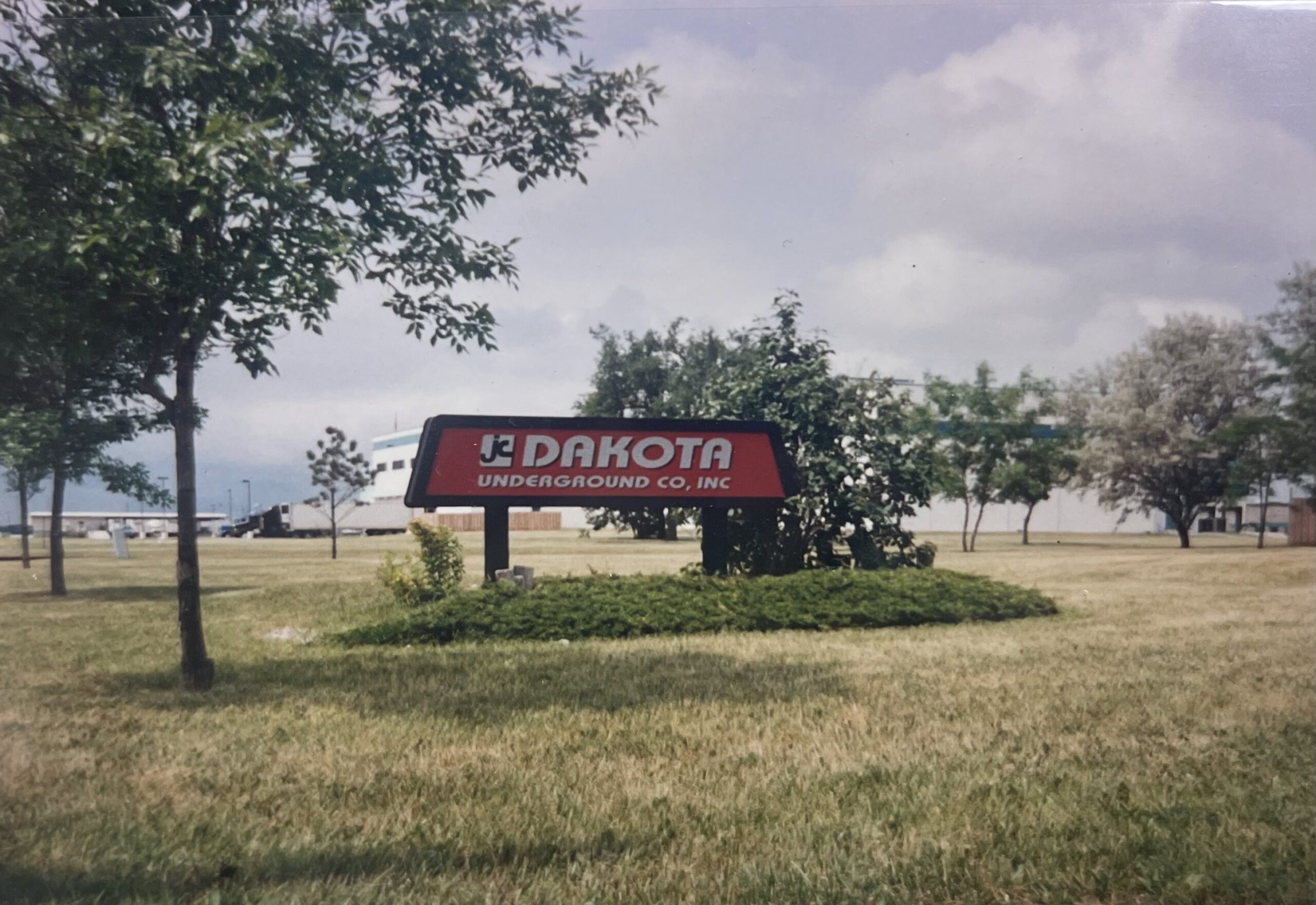 About Us - Dakota Underground Company